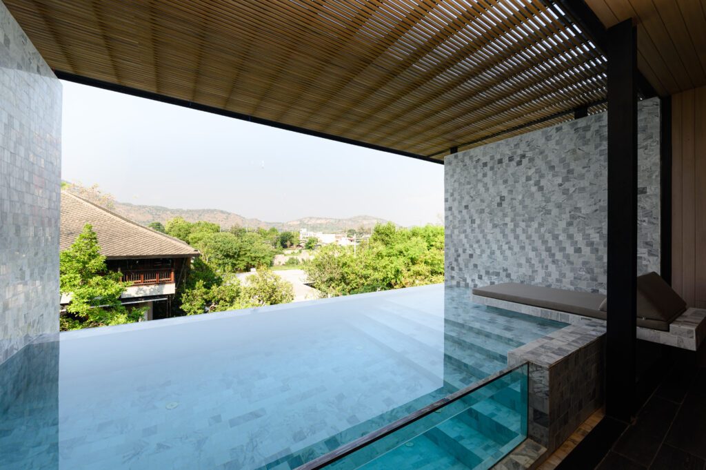 Balcony Glass Pool 1 - Posh Villa Kanchanaburi (พอช วิลล่า กาญจนบุรี)